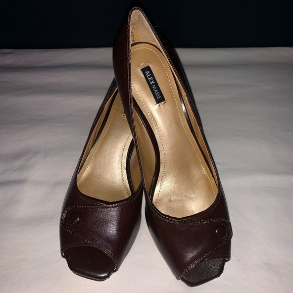 Alex Marie | Shoes | Alex Marie Brown Low Heals | Poshmark